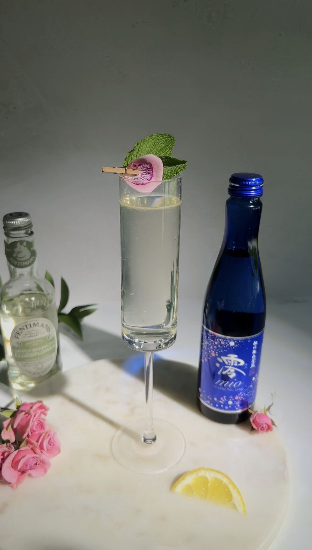 Simple Sparkling Sake Cocktail - Takara Sake USA, Inc.