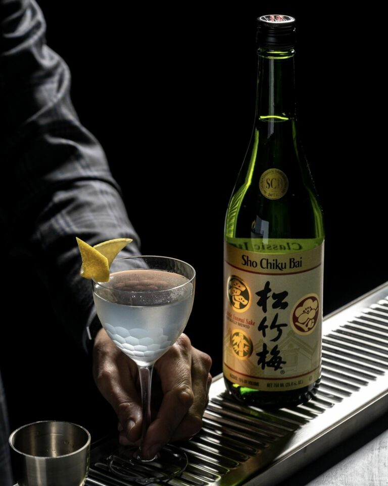 Classic Junmai Sake Martini Recipe | Takara Sake